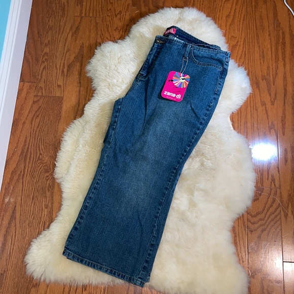 Zana Di | Jeans | Clearance Zane Di Capri Jeans Embroidered Flowers ...